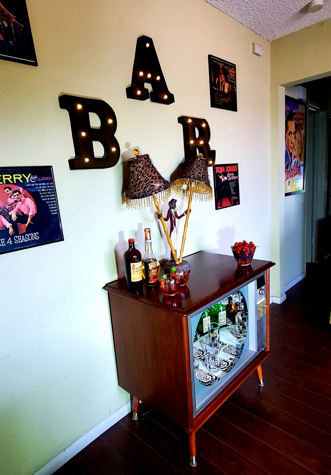 Vintage 1960's RCA Victor TV Bar With Bluetooth and LED - Etsy