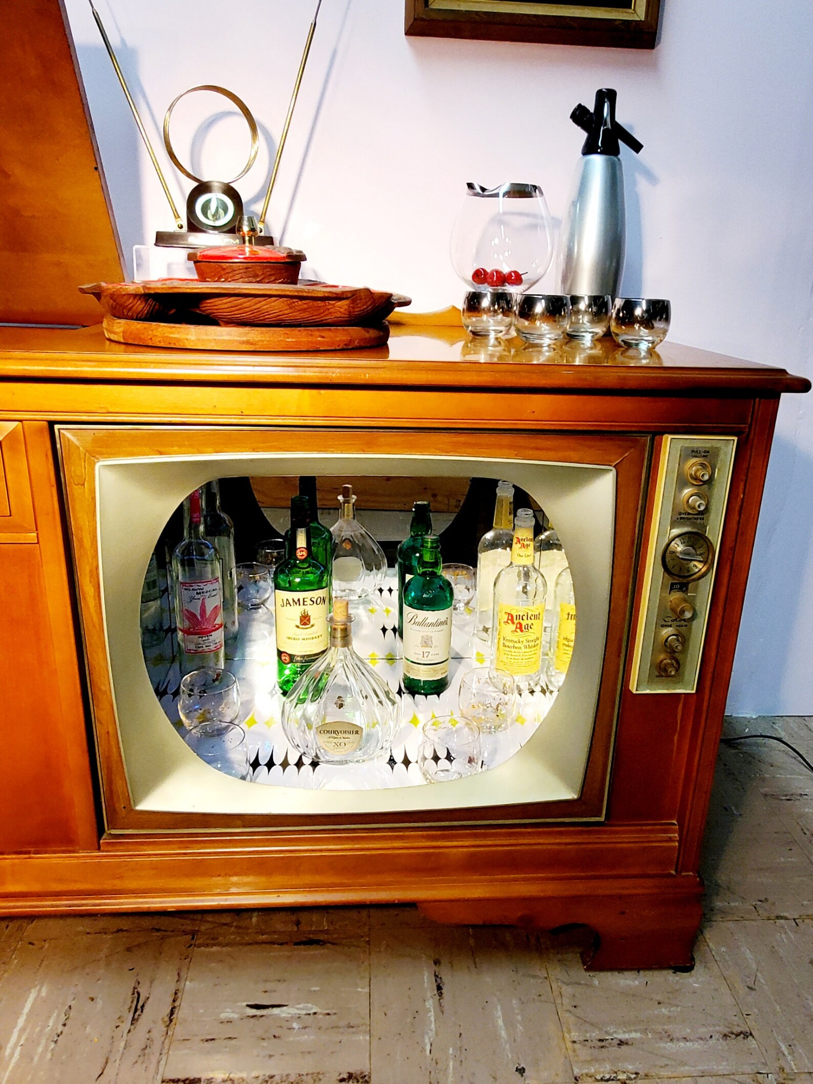 Mid Century 1960's Packard Bell Console TV Bar With Bluetooth and LED ...