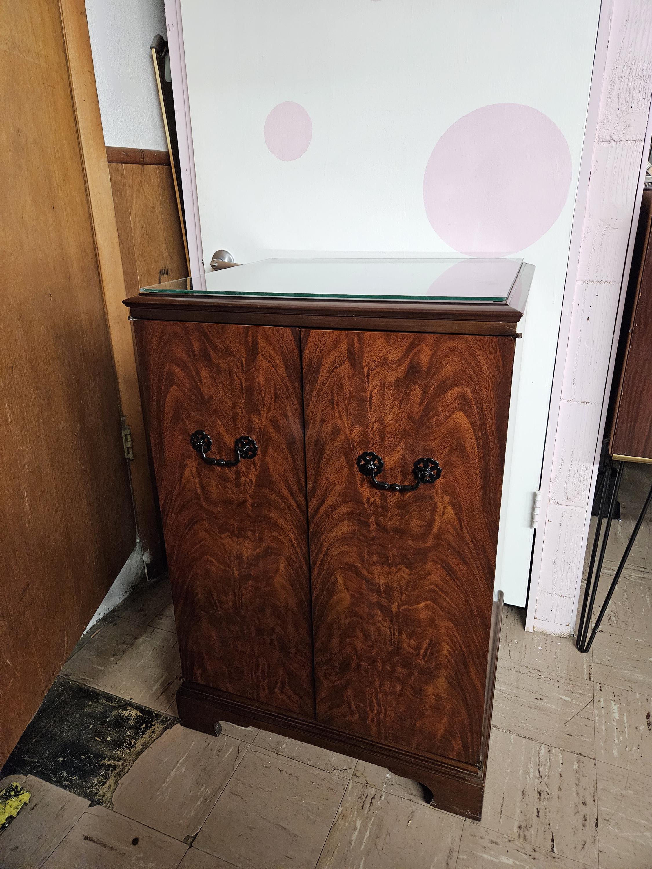 Mid Century 1950's Hoffman TV Bar With Bluetooth and Color Lighting - Etsy