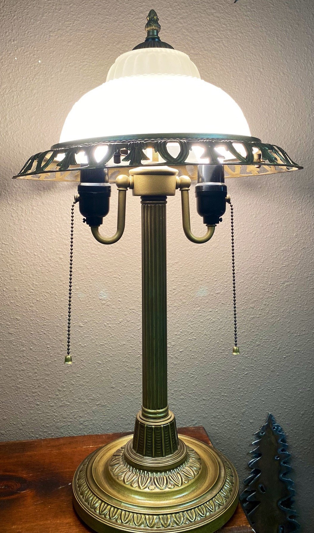 Vintage Style Desk/accent Lamp, Frosted, 2 Light, Victorian Dome Glass ...