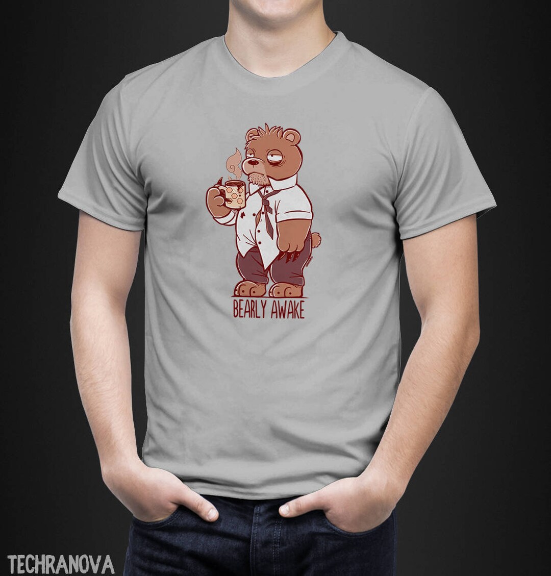 Entrega en el Reino Unido // Bearly Awake Camisa de café Funny Bear ...