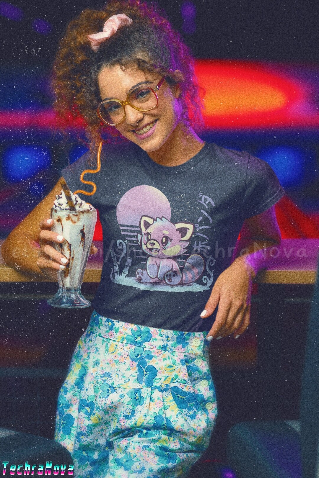 Retrowave Red Panda Aesthetic 80s T-shirt // Retro Synth Neo Cyber Punk ...