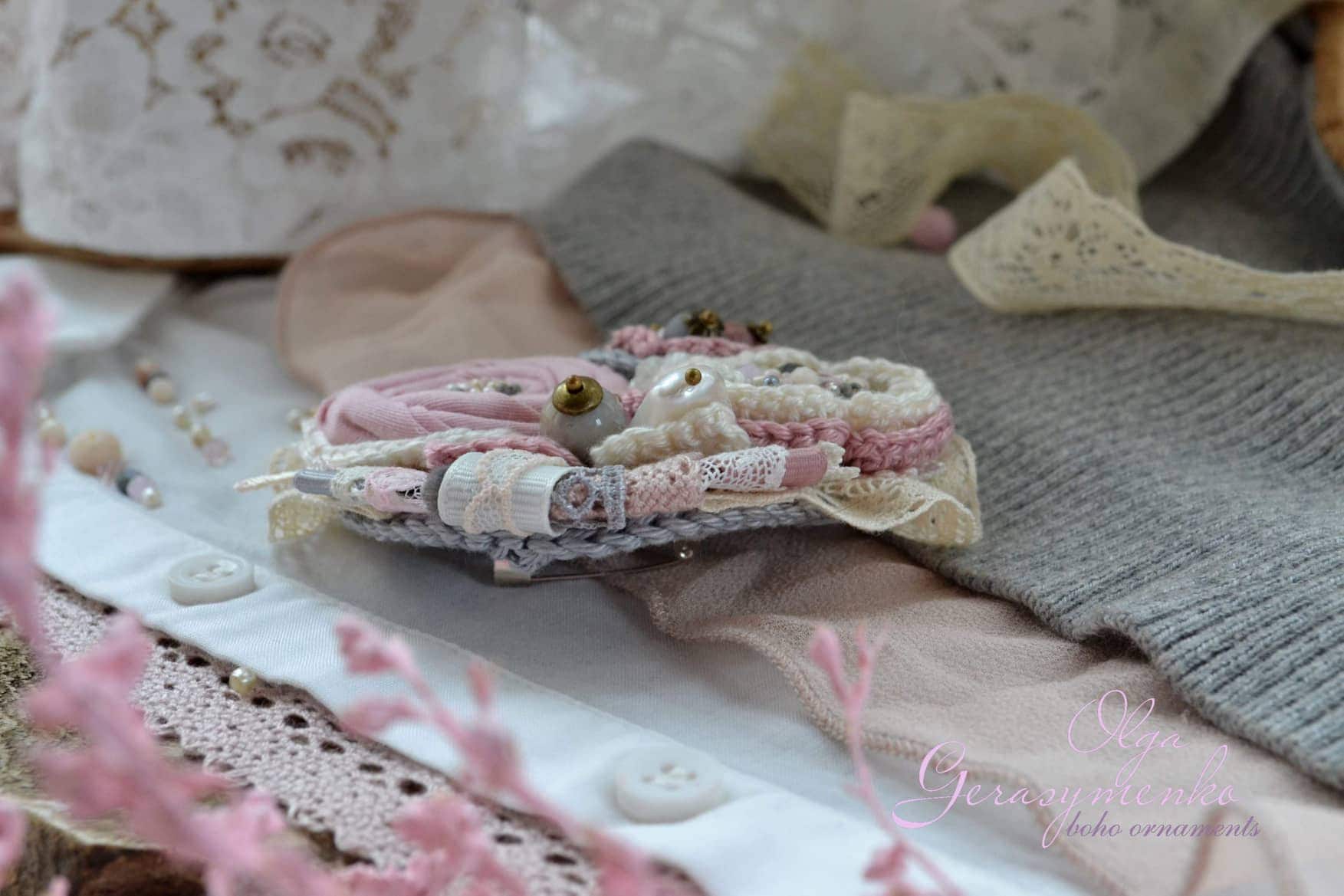 Crochet flower brooch pink brooch dress bead brooch elegant | Etsy