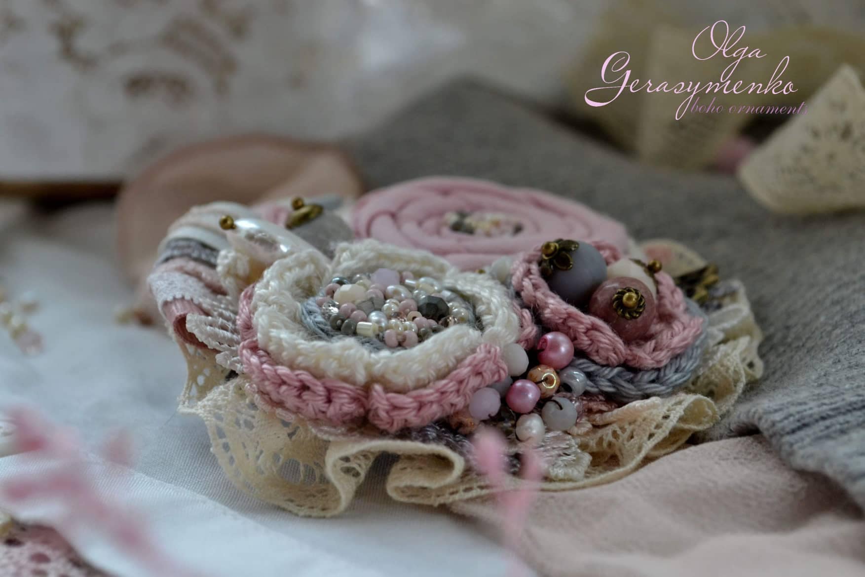 Crochet flower brooch pink brooch dress bead brooch elegant | Etsy