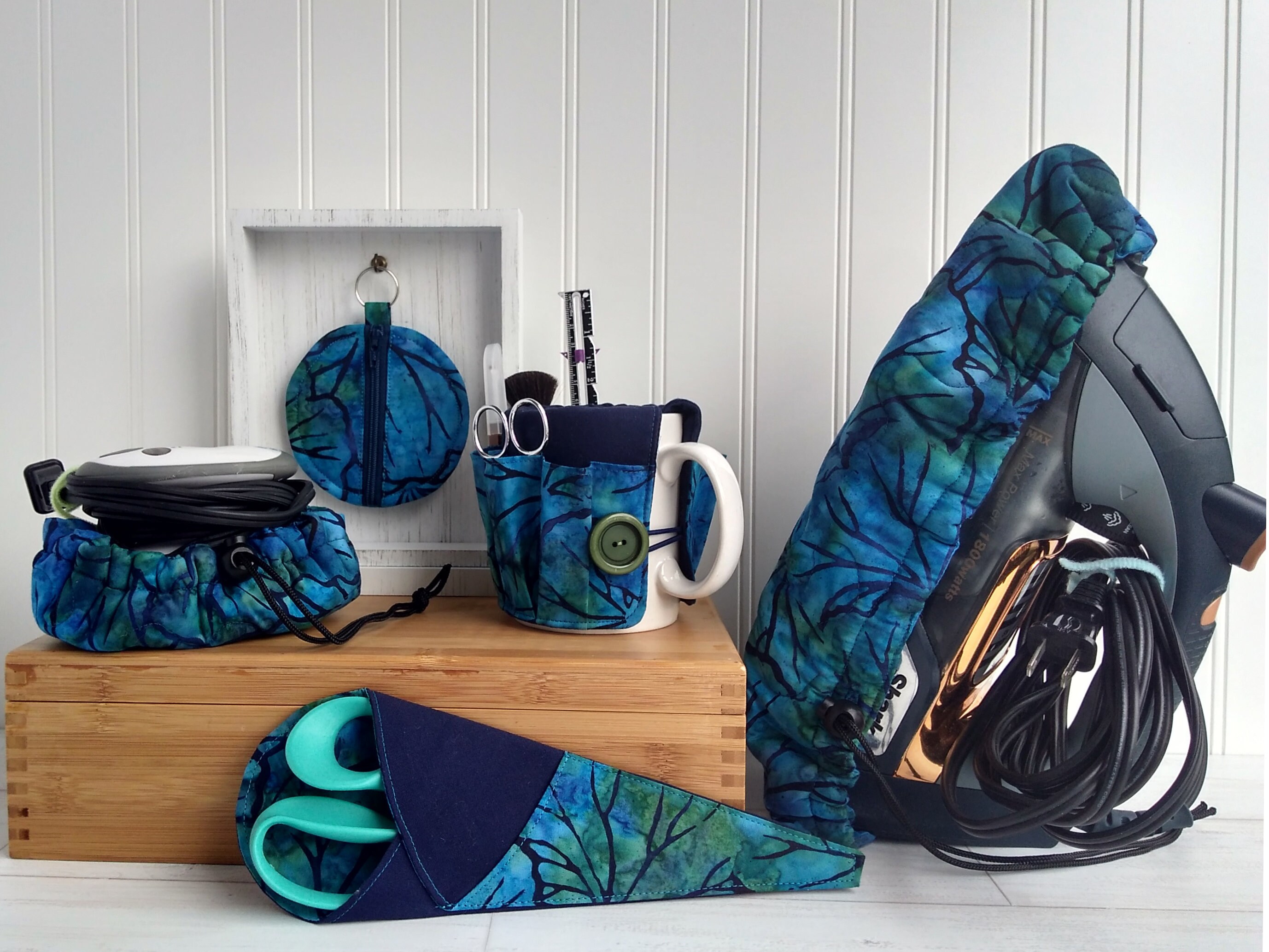 Scissors Case, Blue Batik//sewing, Crafts, Papercraft, Art, Shears ...