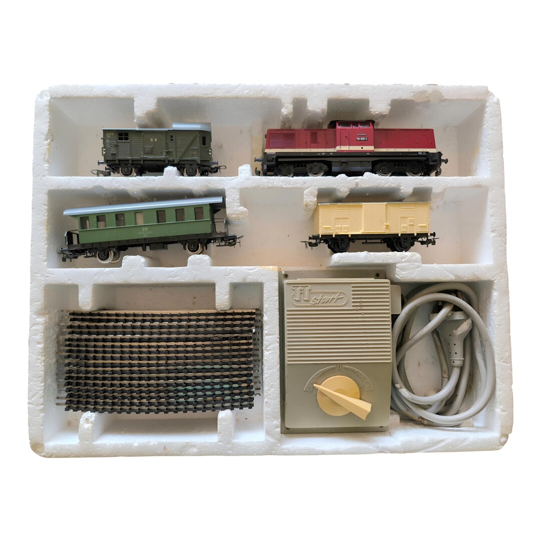Piko H0 1/87 Starter Set With Diesel Locomotive BR 110, 3 Wagons ...