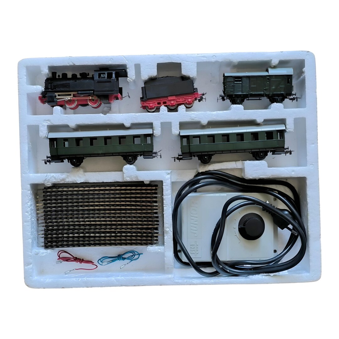 Piko H0 1/87 Starter Set: DR Steam Locomotive With Tender, 3 Wagons ...