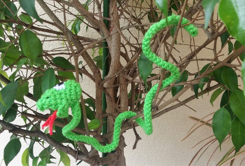GREEN SERPENT Tutorial - Flexible to Hang Everywhere! - Snake -crochet ...