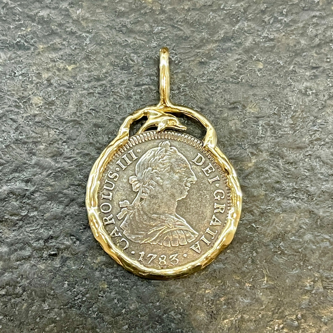El Cazador Shipwreck 2 Reales 1783 Coin in 14kt Yellow Gold Dolphin ...