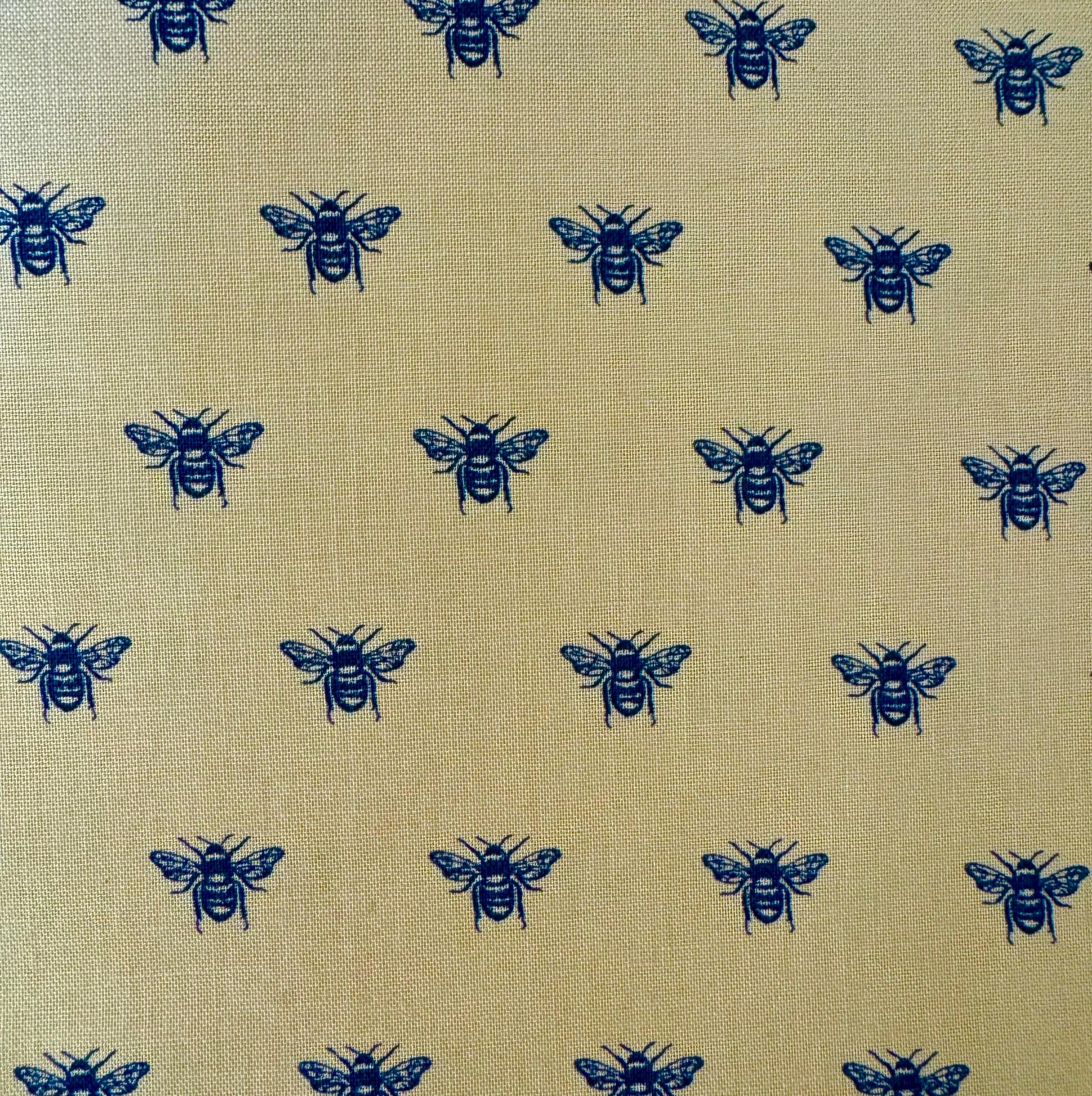 Honey Bees on a Golden Tan Background | Cotton Fabric | Fat Quarter - Etsy