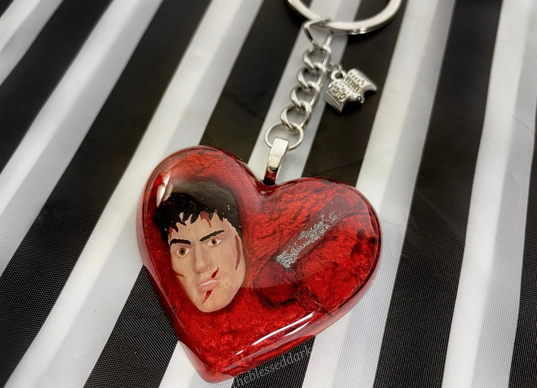 Ash and Chainsaw Keychain // Killer Keychains // Horror // Halloween - Etsy