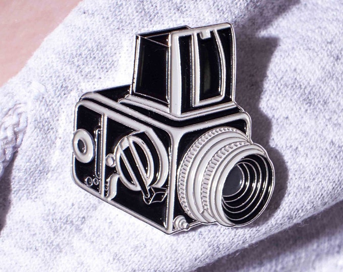Hasselblad 500 C Medium Format 120mm Film Camera Enamel Pin - Etsy