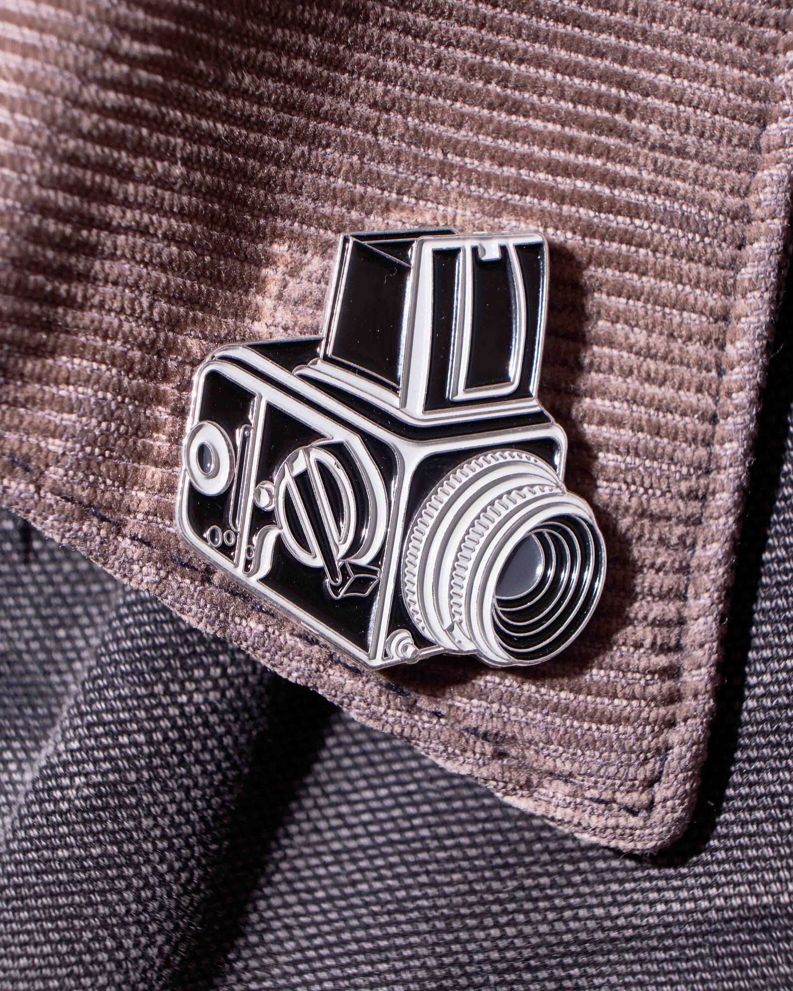 Hasselblad 500 C Medium Format 120mm Film Camera Enamel Pin - Etsy