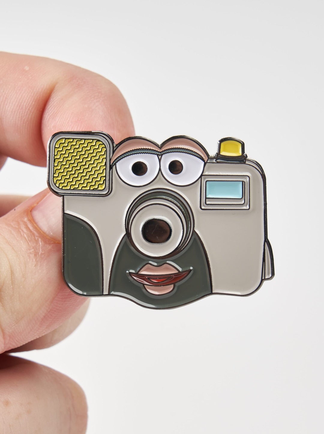 Muppet Gift, Sesame Street Gift, Muppet Camera Enamel Pin Badge - Etsy