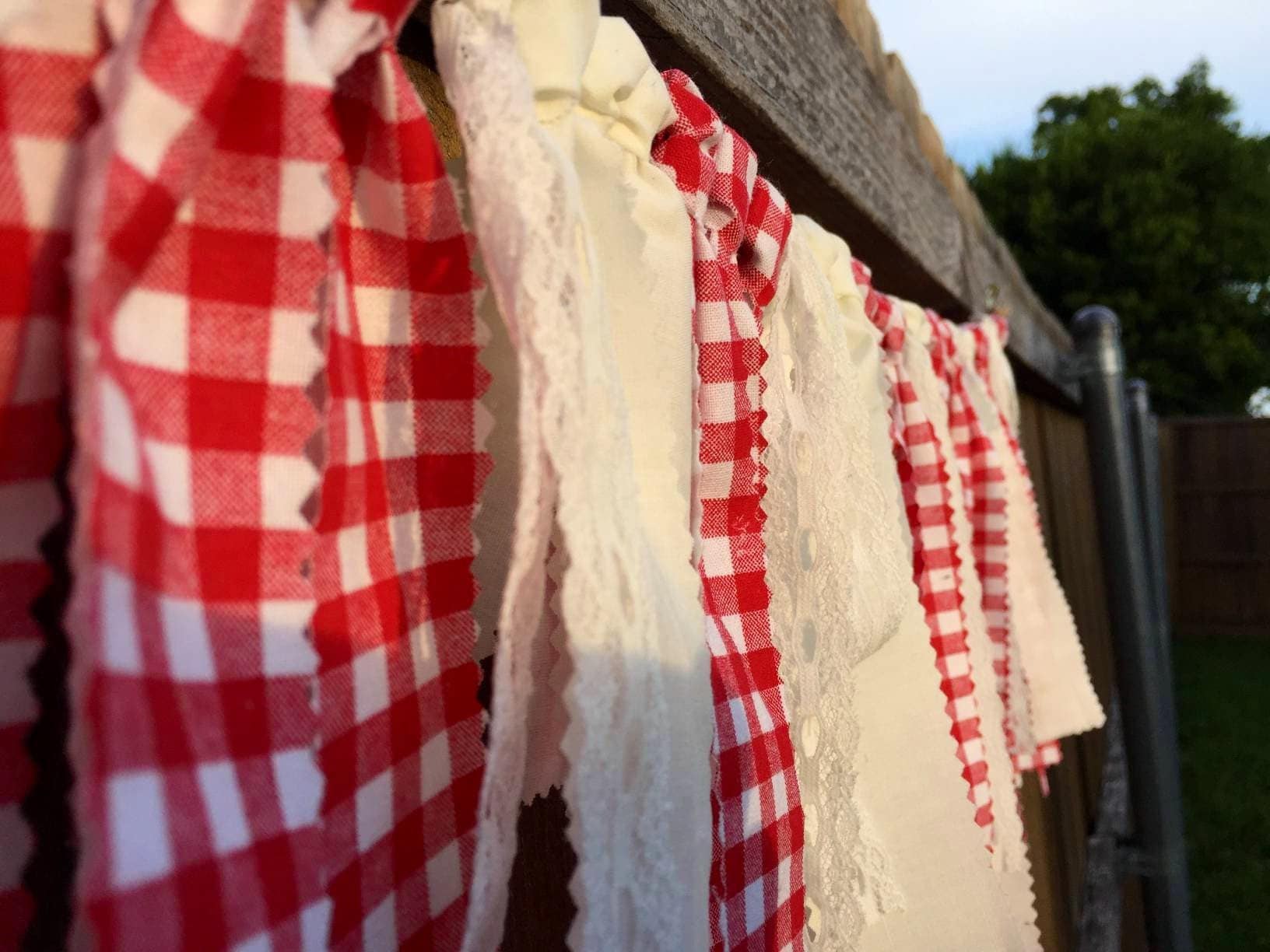Red Gingham Fabric Banner: Picnic Party Garland With White Lace - Etsy