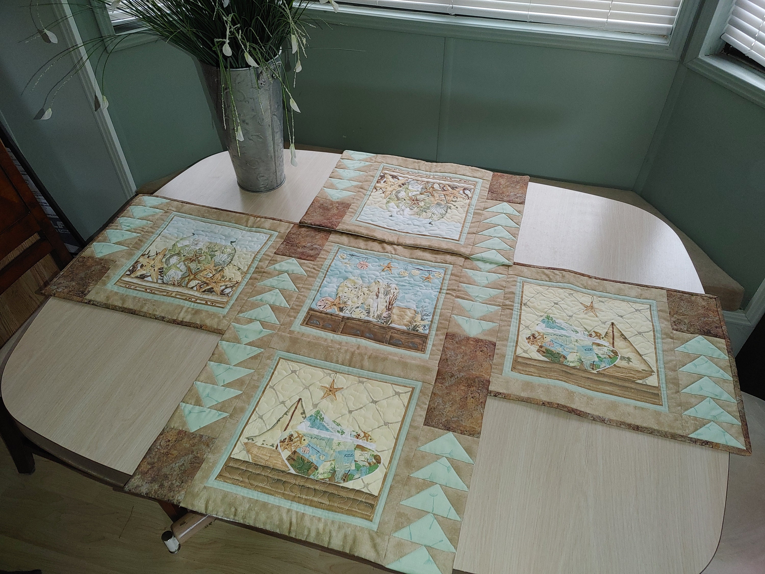One Way Streets Quilt Pattern. Table Runner and 4 Placemats. - Etsy