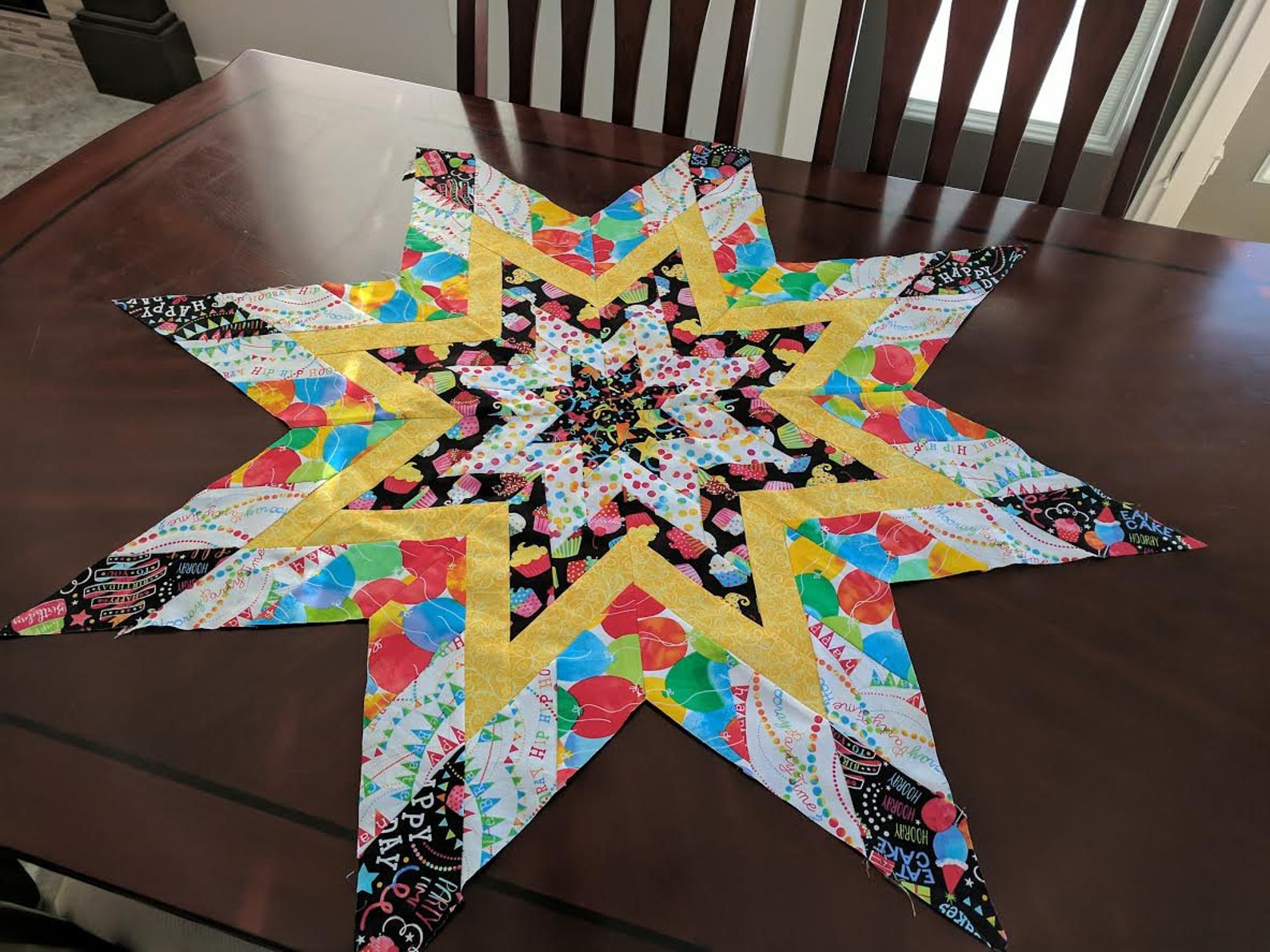 Star Shaped Table Topper or Tree Skirt Quilt Pattern. PDF Download. - Etsy