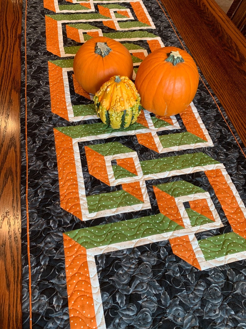 Crescendo Quilt Pattern. Table or Bed Runner. by the Guilty | Etsy