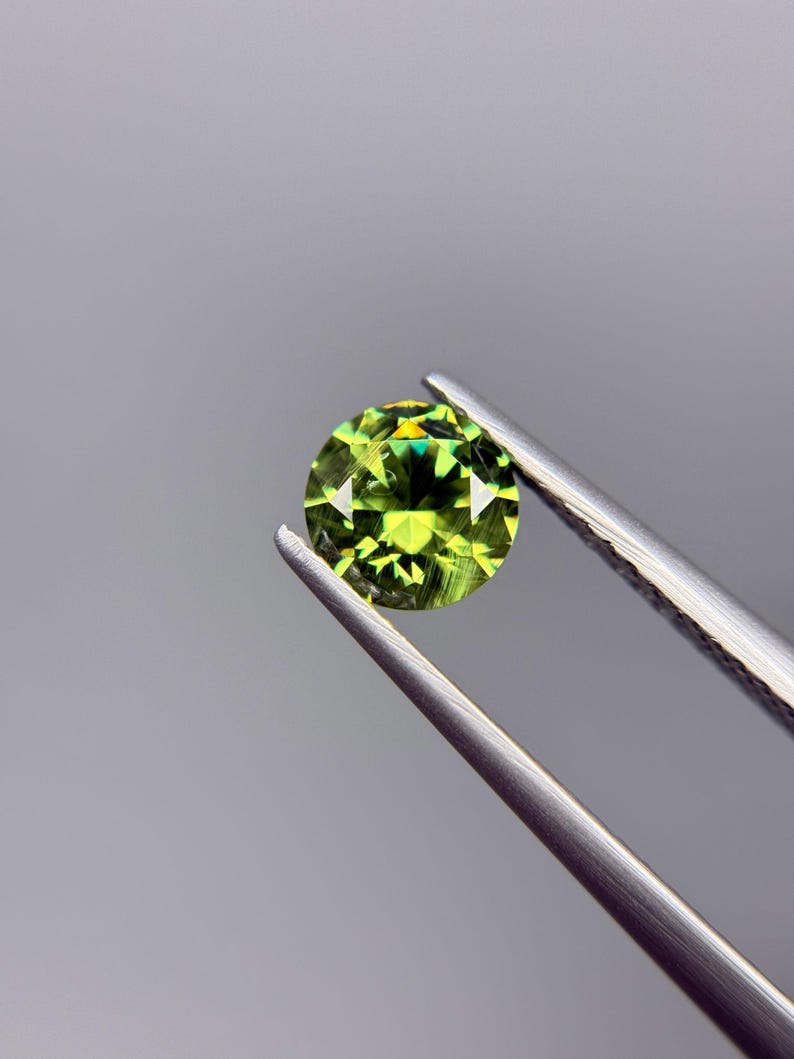 1.00 Ct Horsetail Inclusion Vivid Green Natural Russian Demantoid ...