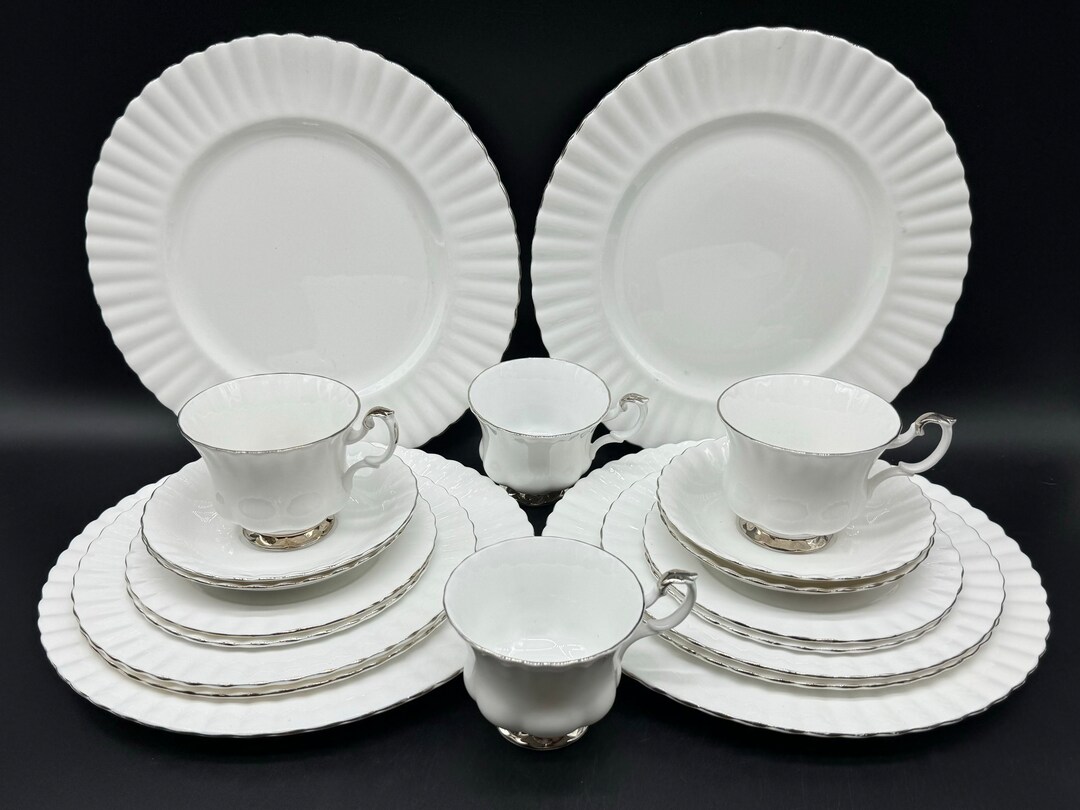 Royal Albert Chantilly 5 Piece Place Setting X 4 Bone China England 20 ...