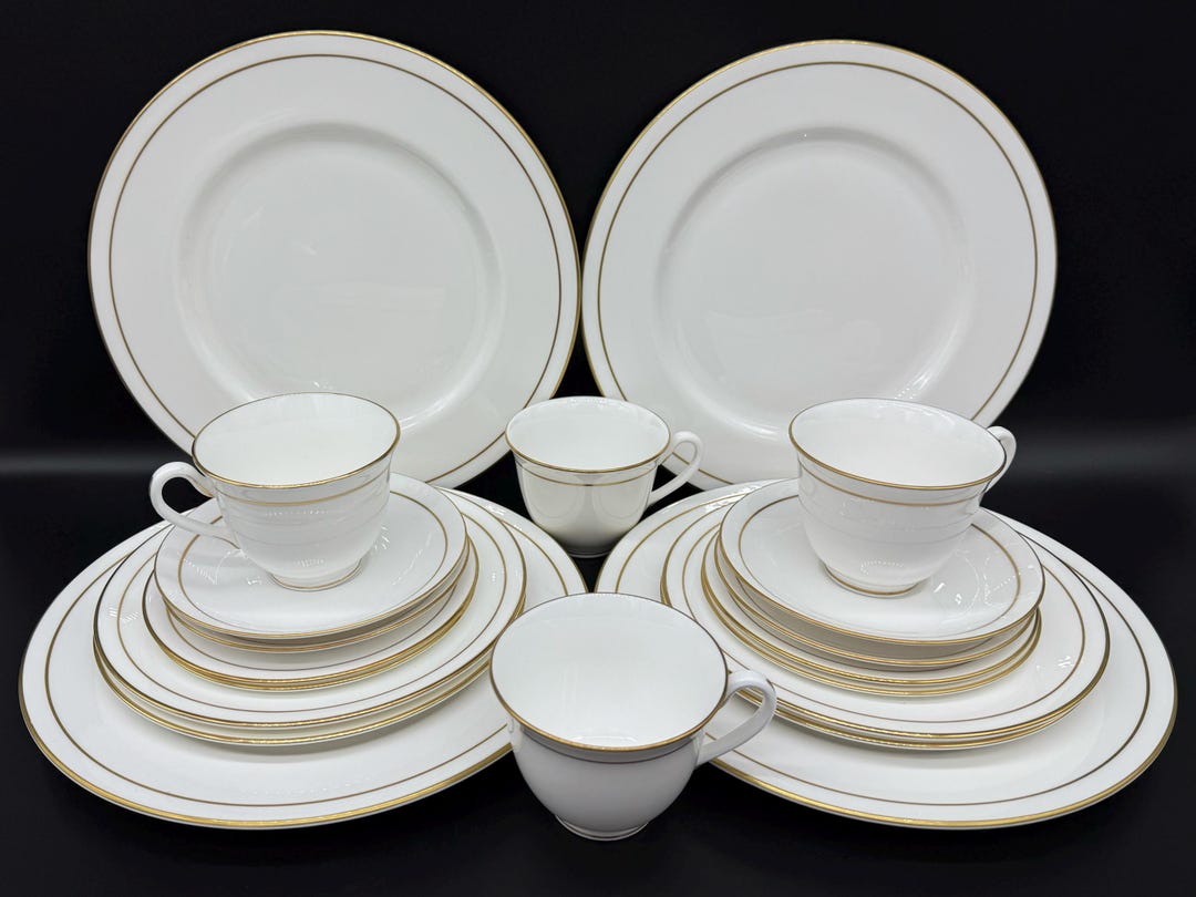 Royal Worcester Contessa 5 Piece Place Settings4 Bone China England 20 ...
