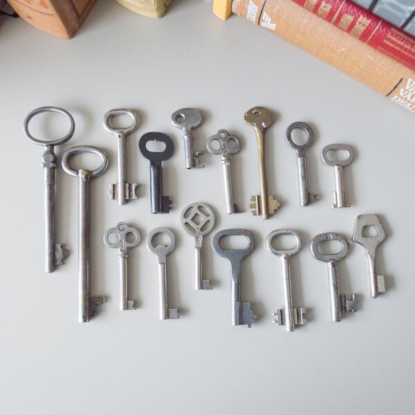 Skeleton Key Decor - Etsy