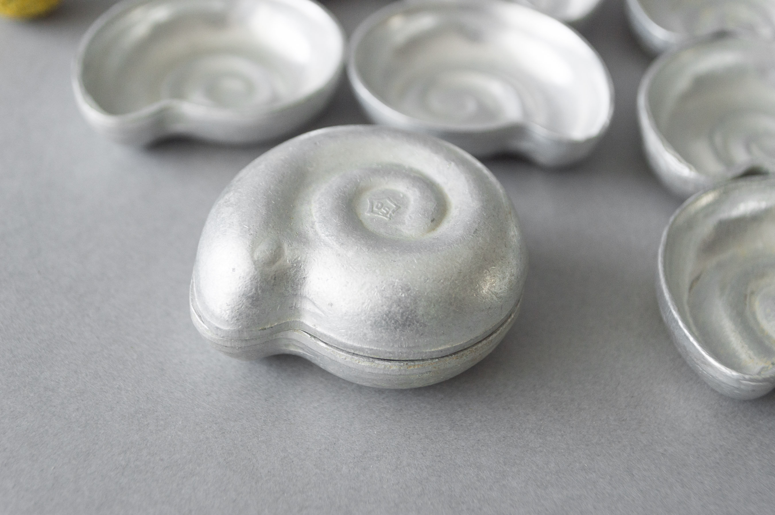 Vintage Seashell Baking Molds 6 Pairs Aluminum Cookie Pans Rustic Decor ...