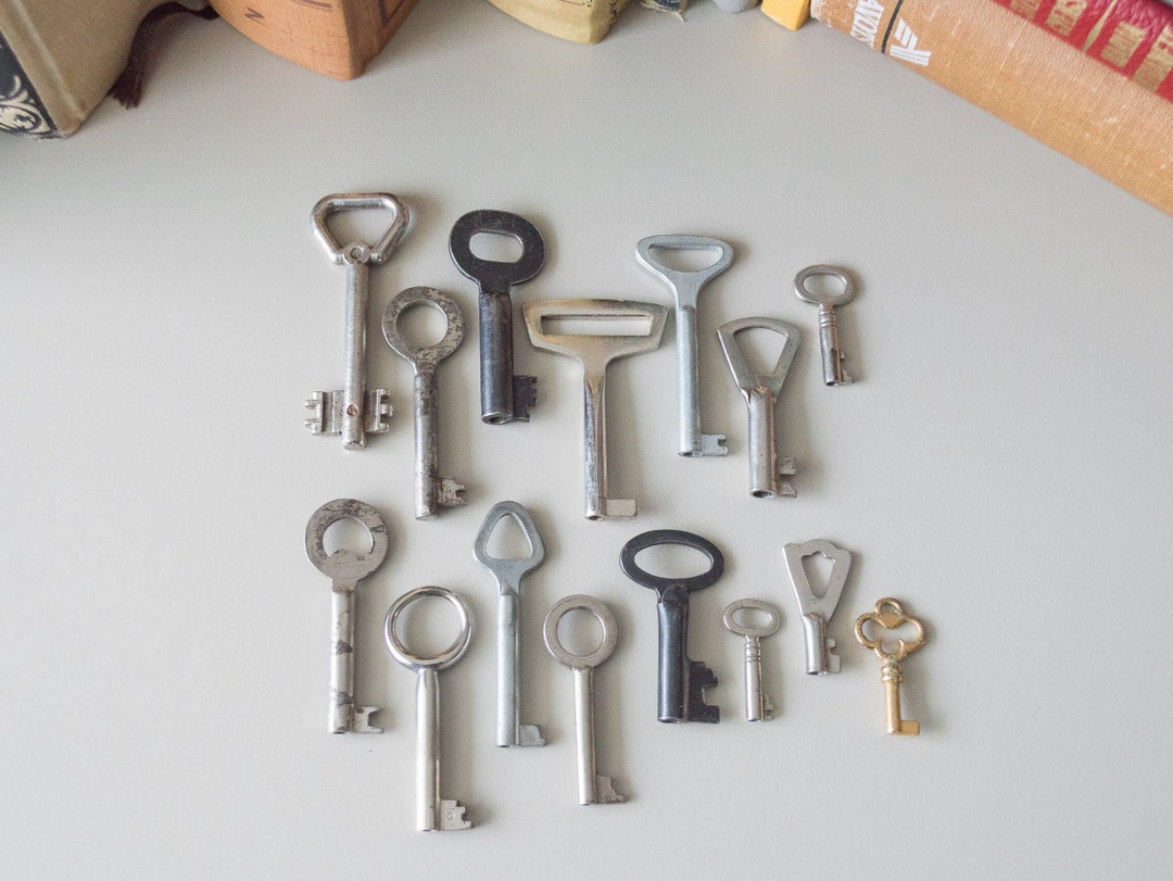 Skeleton Key Real Key Small Tiny Vintage Antique Industrial Decor - Etsy