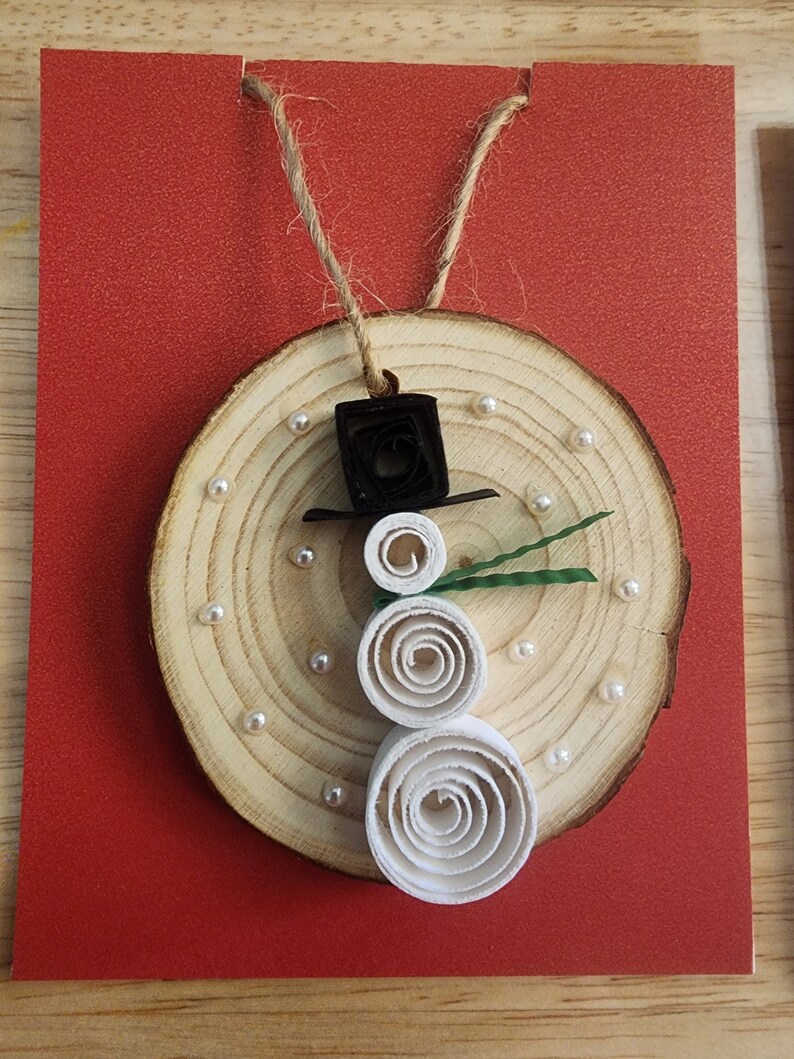 3 Pack snowman Home-made Paper Quilled Ornaments on Wood Slice. Perfect ...