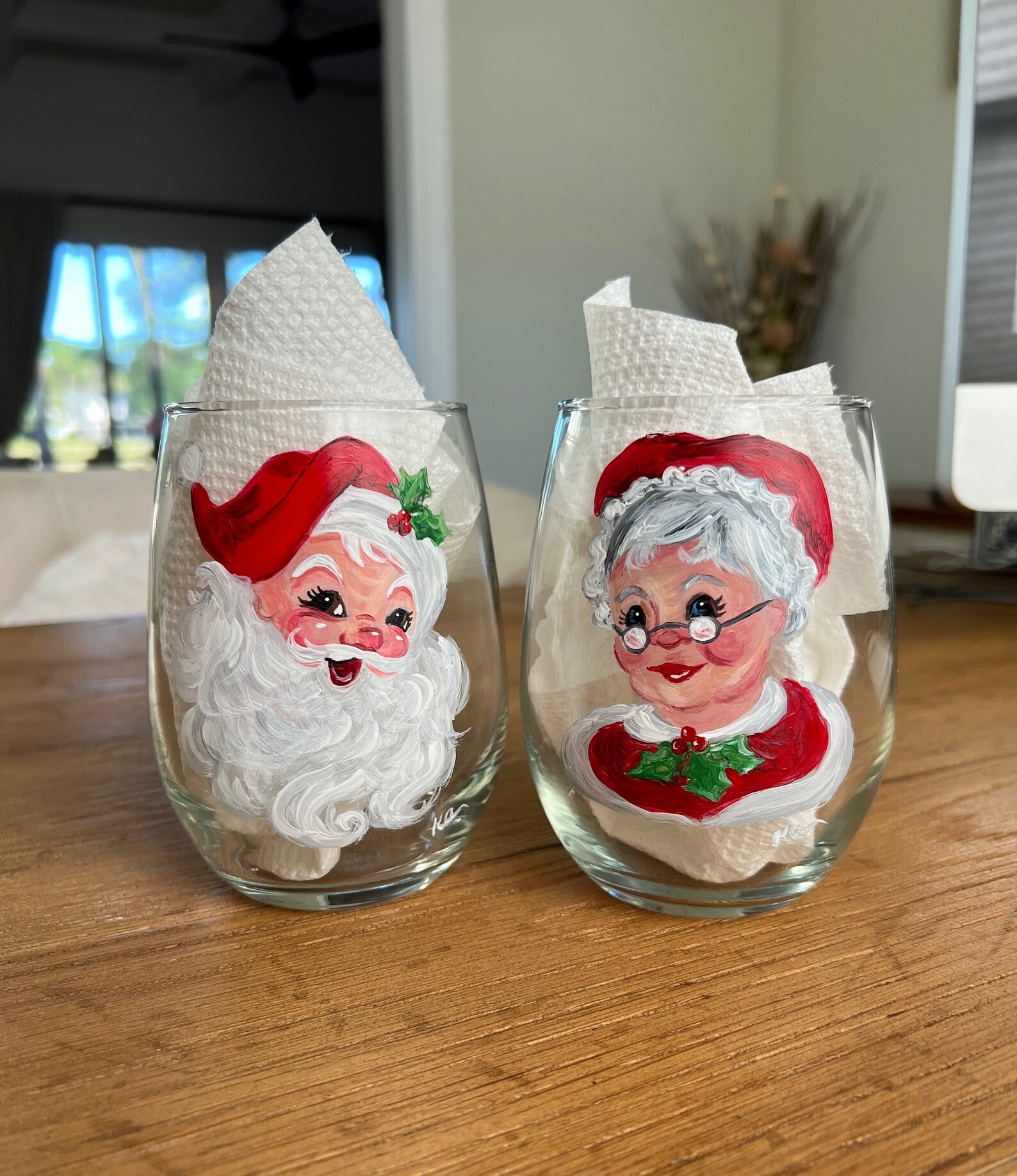 Hand Painted Old Fashioned Mr. & Mrs. Santa Claus Wine Glass - Etsy
