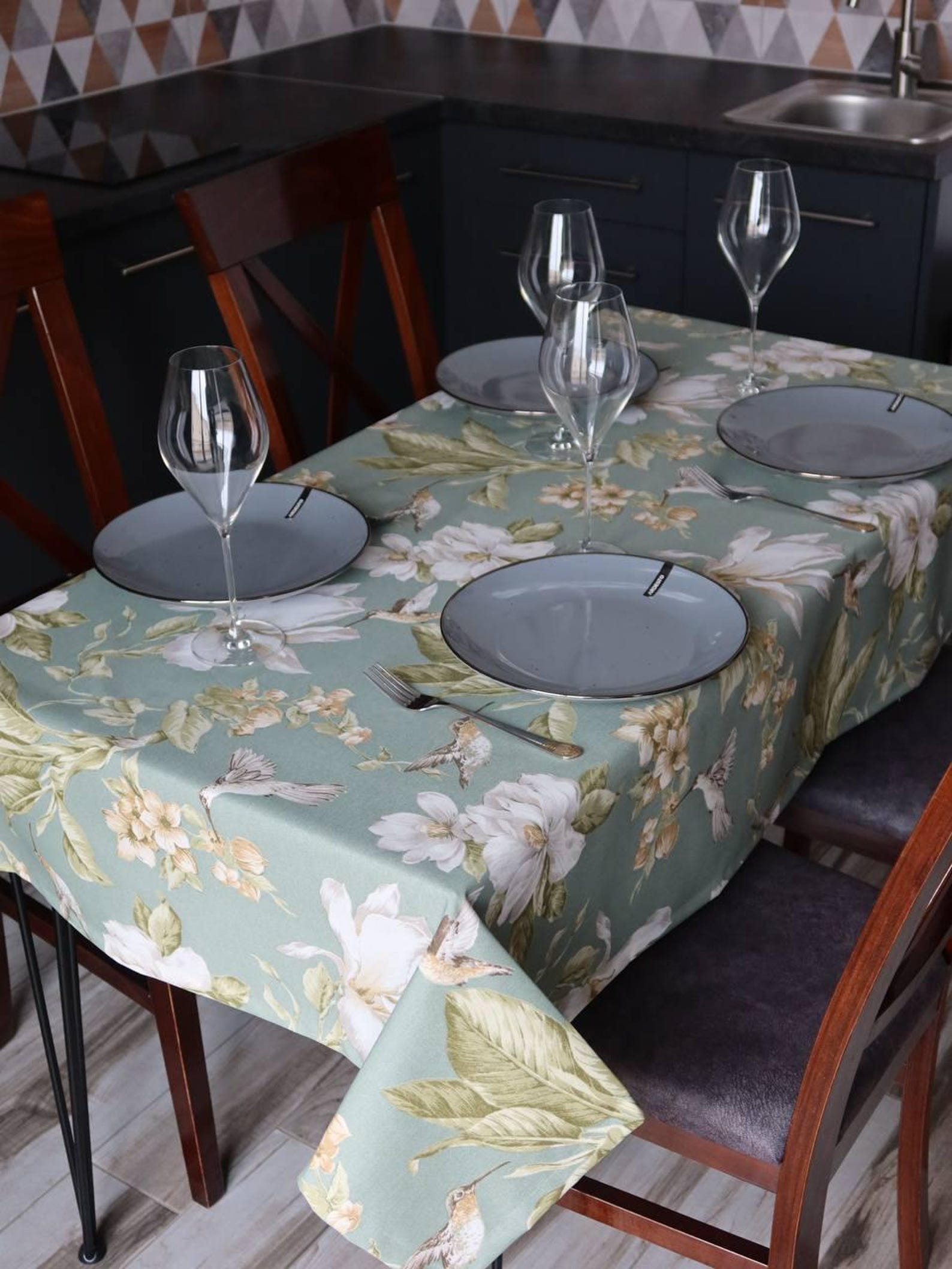 Easy-clean Tablecloth, Table Setting, Stain-resistant Tablecloth ...