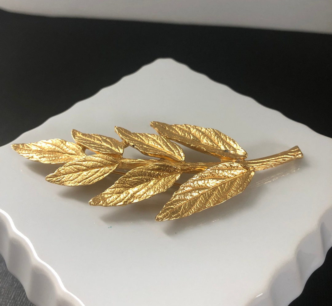 Vintage Leaf Pin, Gold Tone, Trifari Leaf Pin, Signed, Large Sweater ...