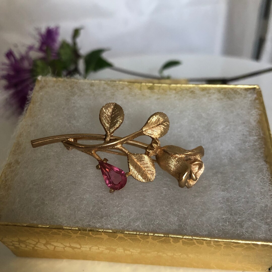 Vintage Avon Flower Pin, Gold Tone Rose Pin, Pink Rhinestone, October ...