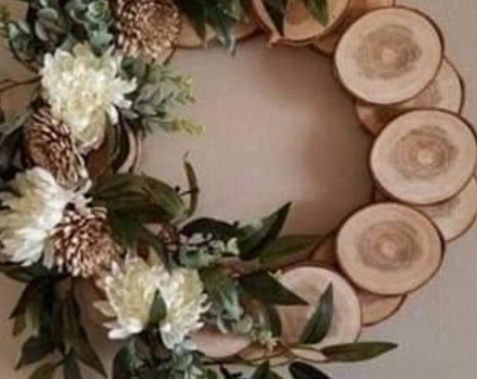 Wooden Circles Wreath With Live Edge on Wood. Beautiful Wreath. Rustic ...