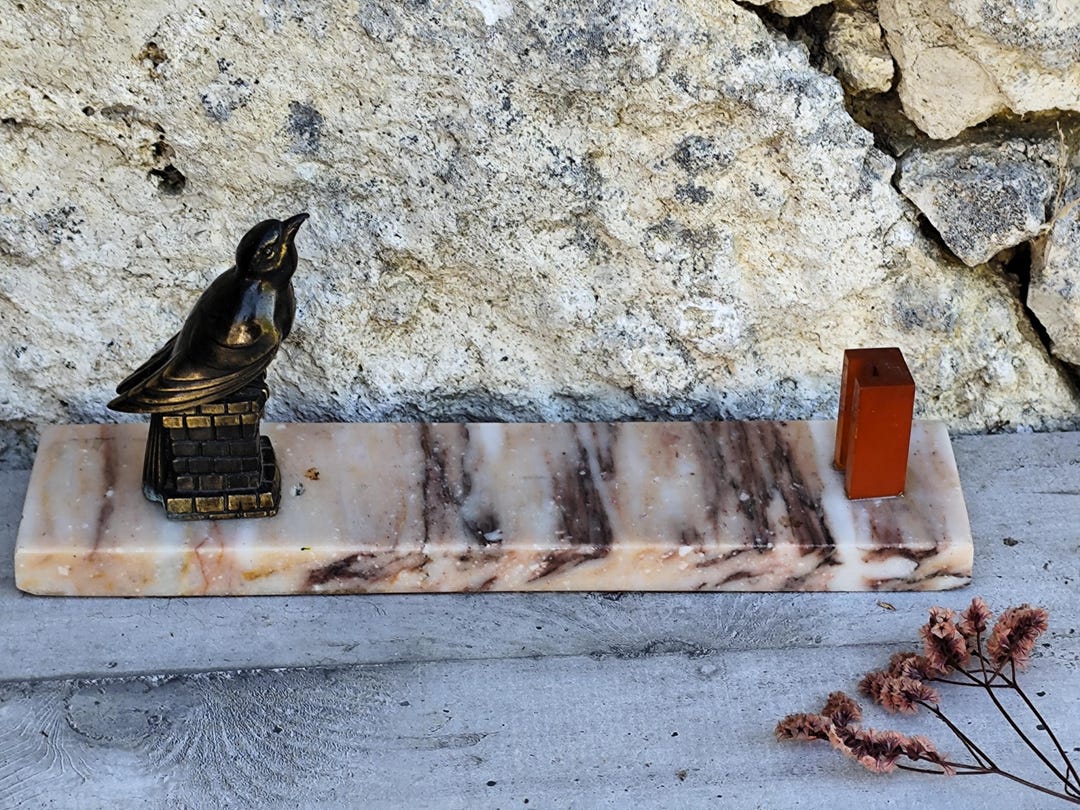Doe Photo Holder in Art Deco Marble - Etsy