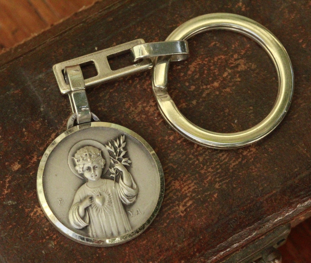 Child Jesus Prague Keychain - Etsy