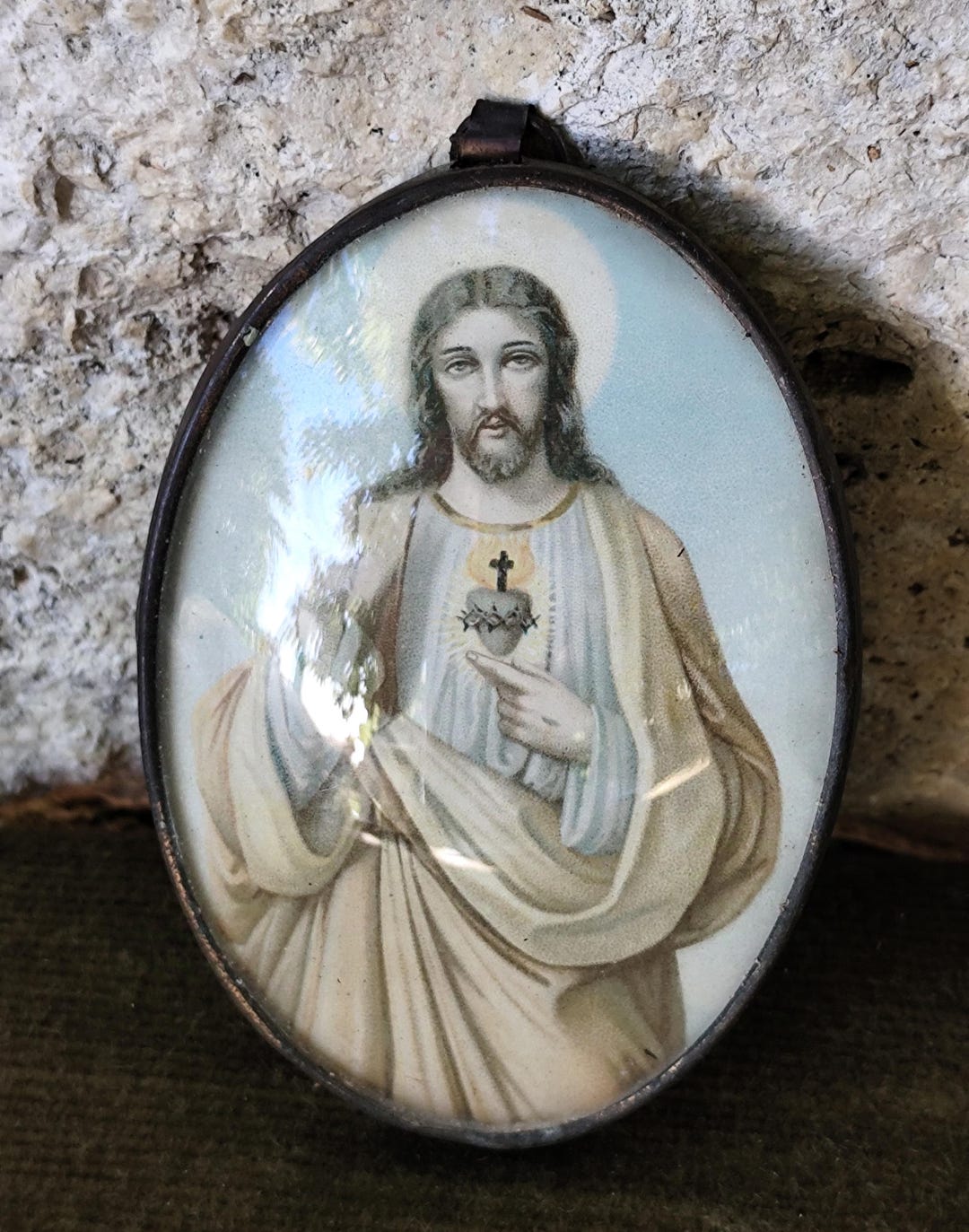 Rare Jesus Christ Reliquary - Etsy