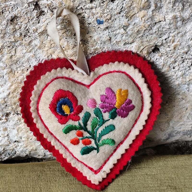 Matyó Ornament - Etsy