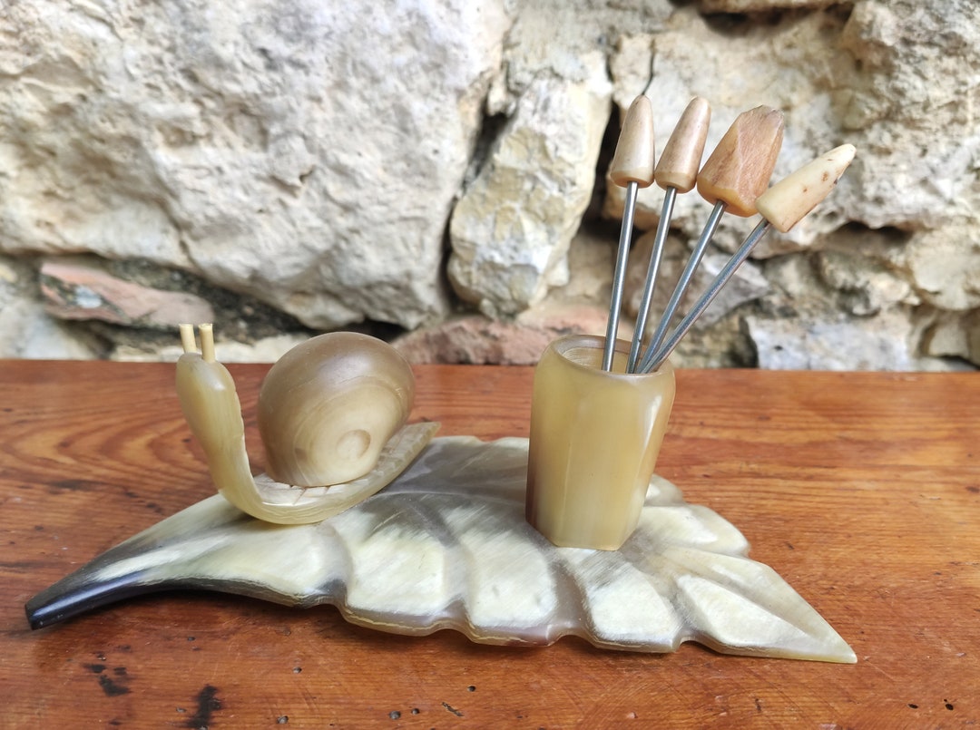 Buffalo Horn Snail Holder - Etsy