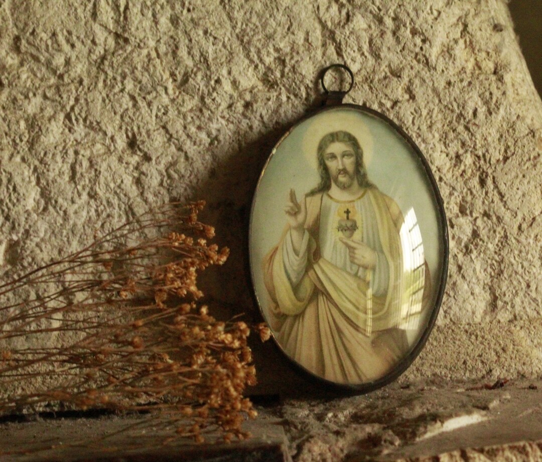 Rare Jesus Christ Reliquary - Etsy
