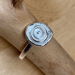 Contemporary Circle Flower Ring, Organic Shape Solid Sterling Silver ...