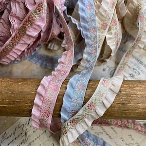 1/2" Vintage Jacquard Ruffle Trim With Embroidered Florals and Leaves ...