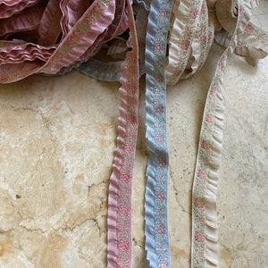 1/2" Vintage Jacquard Ruffle Trim With Embroidered Florals and Leaves ...