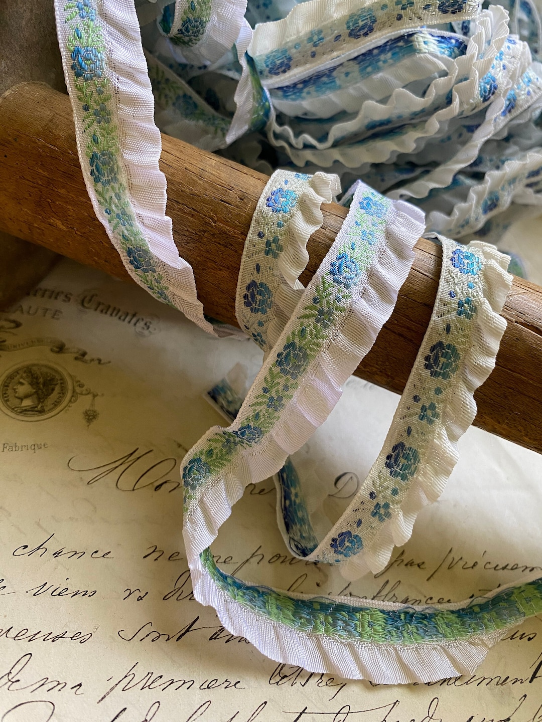 1/2" Vintage Jacquard Ruffle Trim With Embroidered Florals and Leaves ...