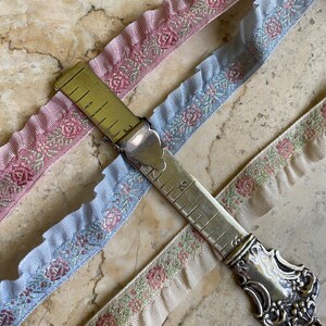 1/2" Vintage Jacquard Ruffle Trim With Embroidered Florals and Leaves ...