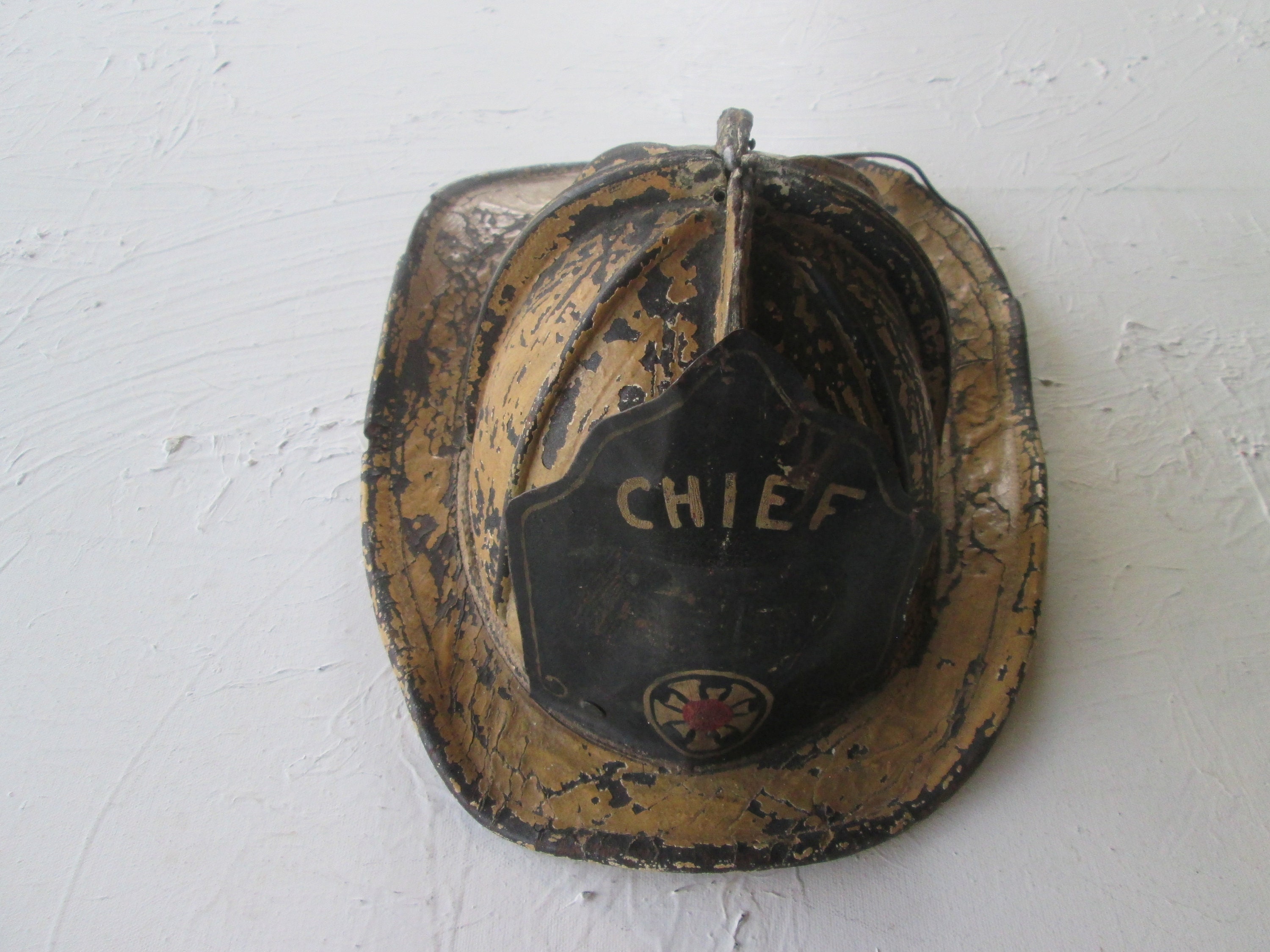 Antique Cairns & Brother Leather and Metal Fire Fighter Helmet Metal ...