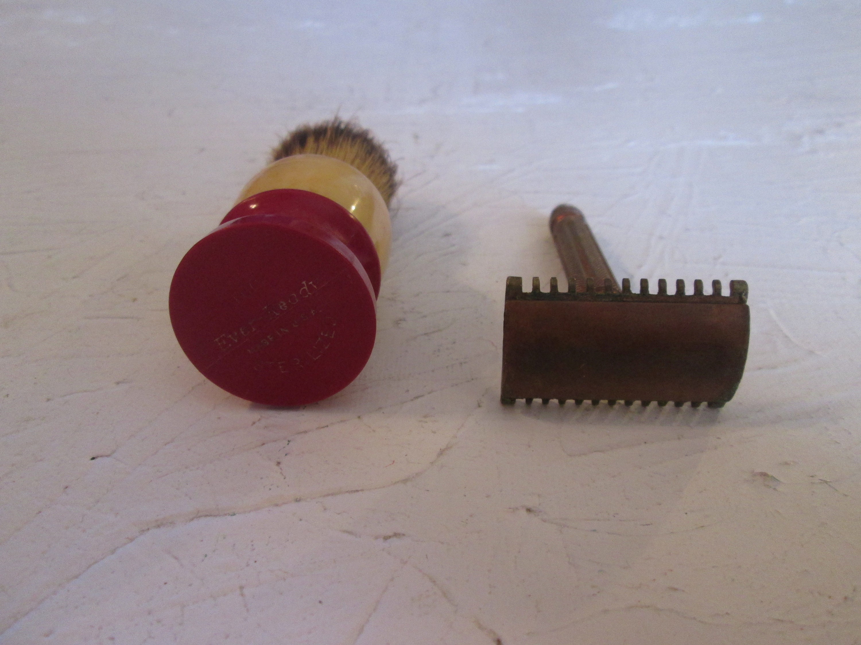 Vintage Shave Kit Gillette Gold Tone Razor & Ever-ready 100 Shaving ...