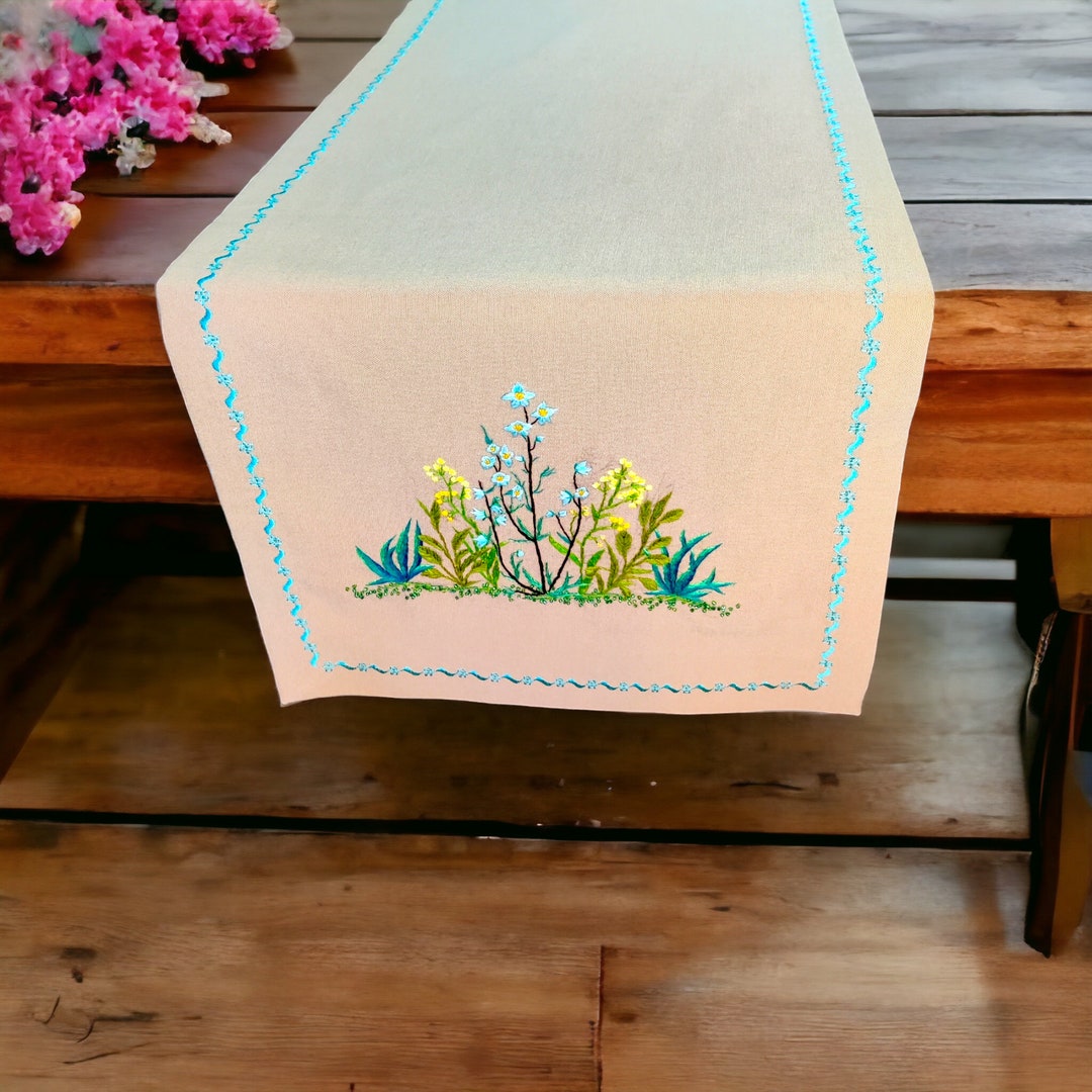 Hand Embroidered Table Runner, Farmhouse Table Runner, Vintage Table ...