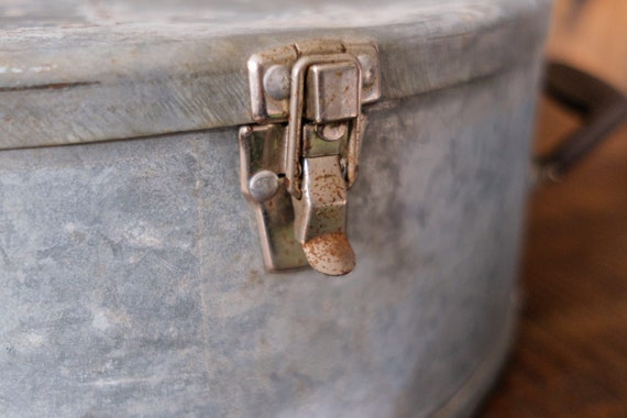 Vintage Galvanized Steel Cowboy Lasso Case - Lariat C… - Gem