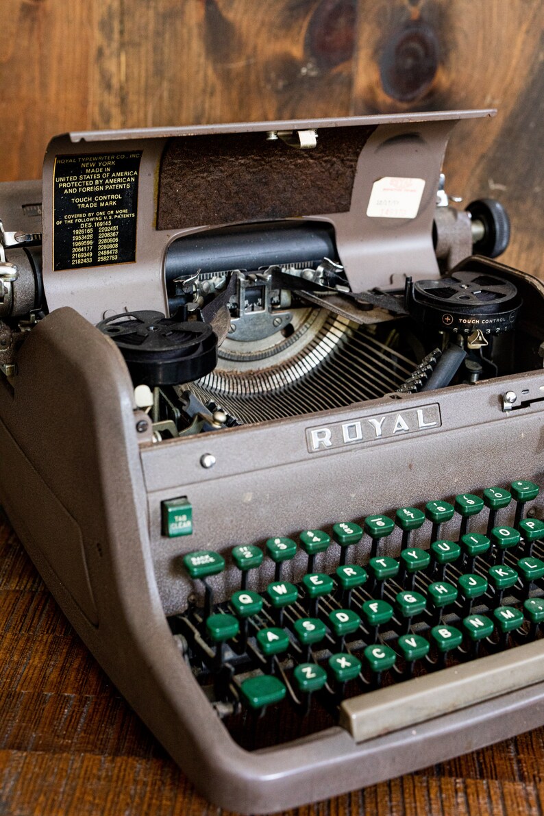 Vintage 1950s Royal Typewriter - for Decorative Use - Etsy